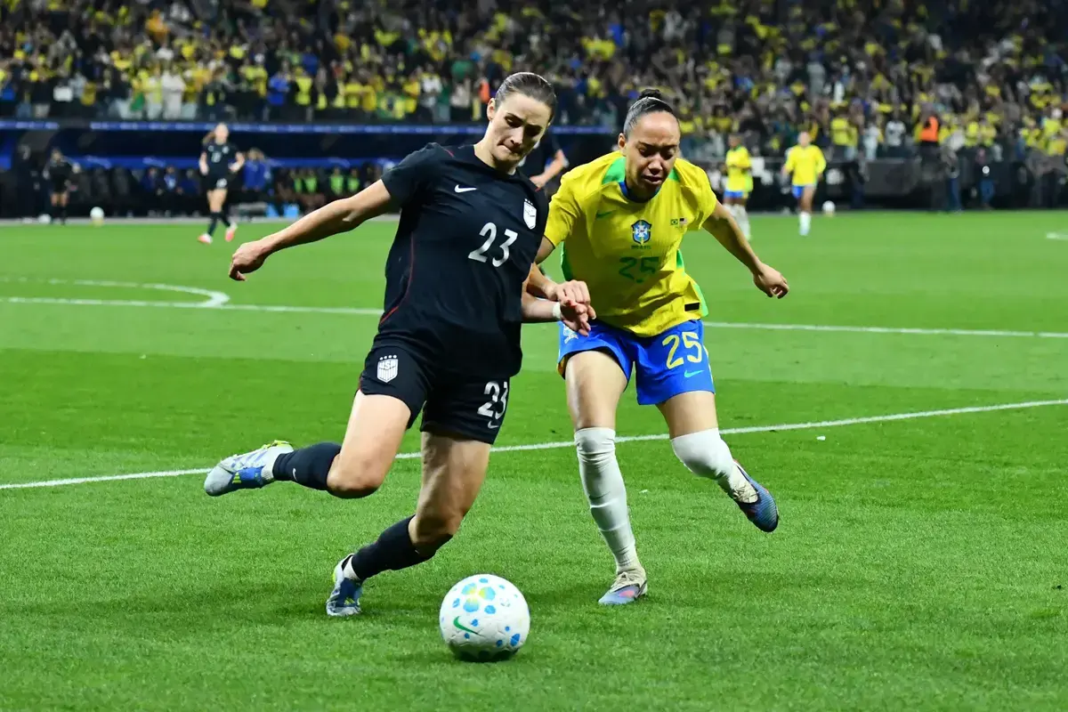 Caitlin Foord strikes on milestone night as Arsenal stars navigate ...