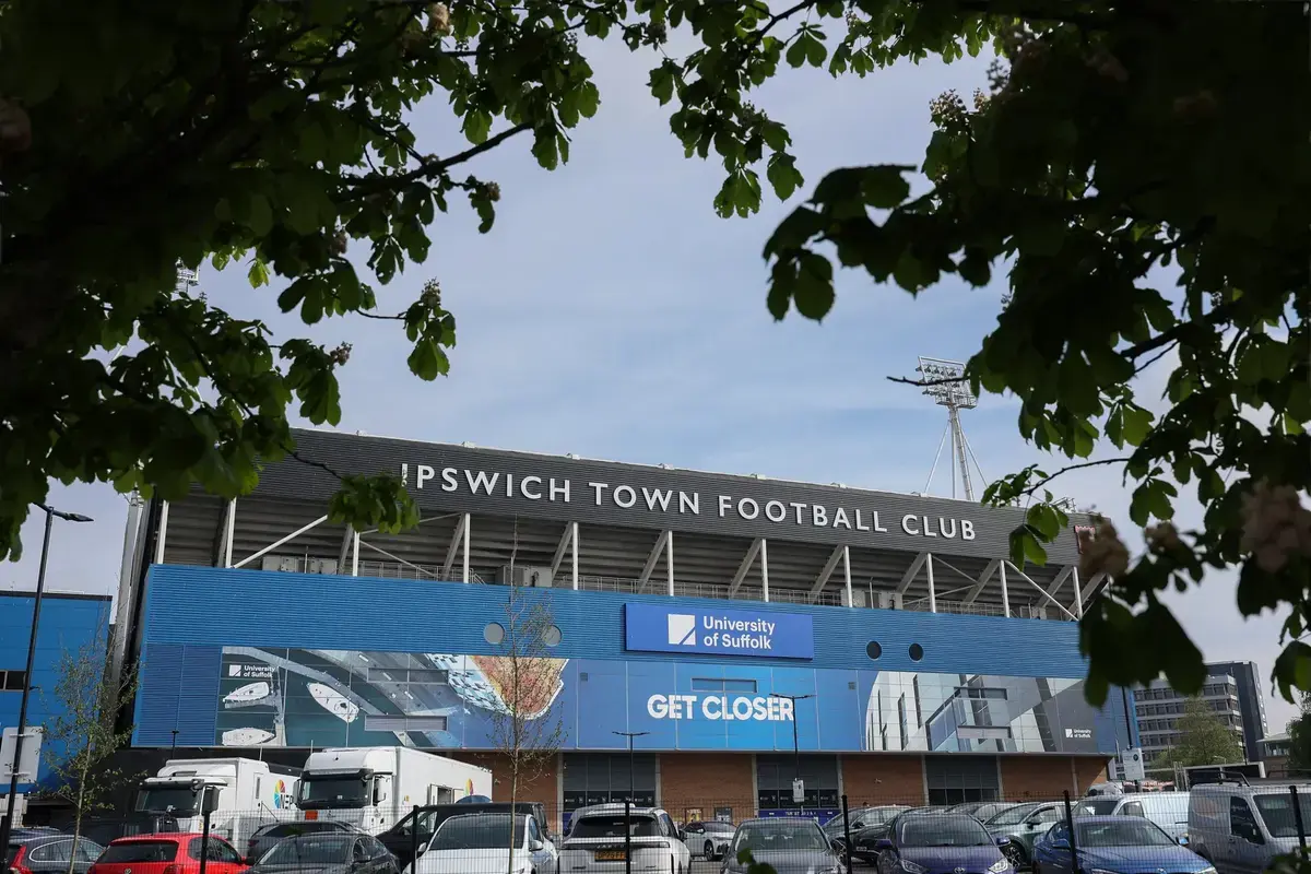 Ipswich Town closing in on Shamrock Rovers 'keeper Alex Noonan